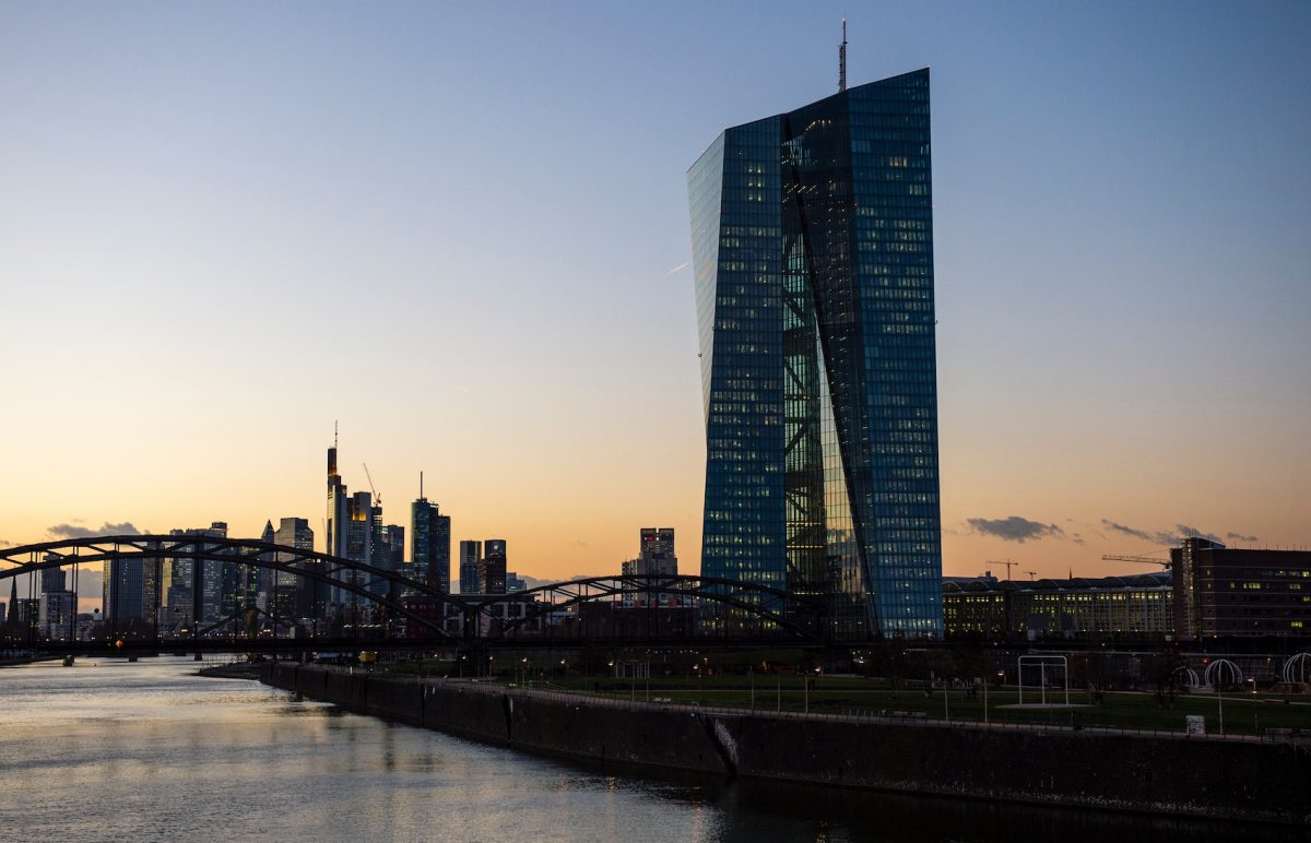 ECB sets deadlines for banks to deal with climate risks | ESG.Guide